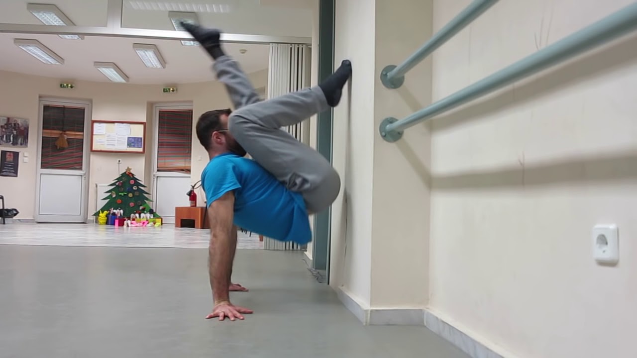 Best V-sit Exercises | Steps and Preparation to Achieve V-sit - YouTube