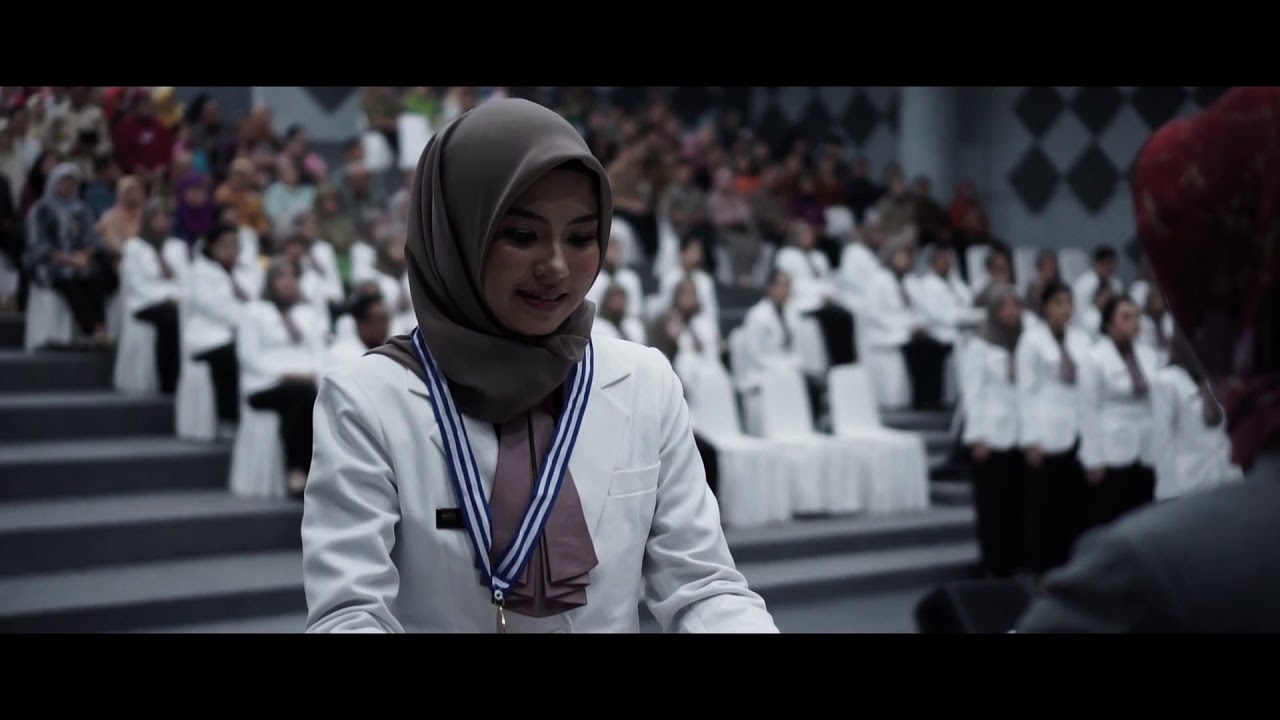 SUMPAH APOTEKER UI DEPOK - YouTube