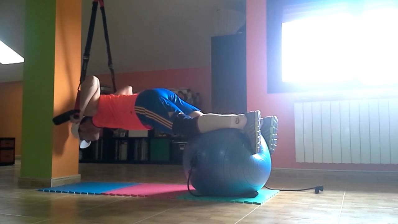 TRX .PUSH UP CON FITBALL - YouTube