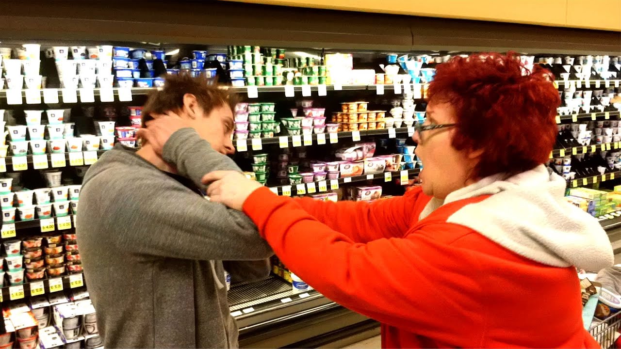 Broken Neck Prank!! ((Bonus Footage)) - YouTube