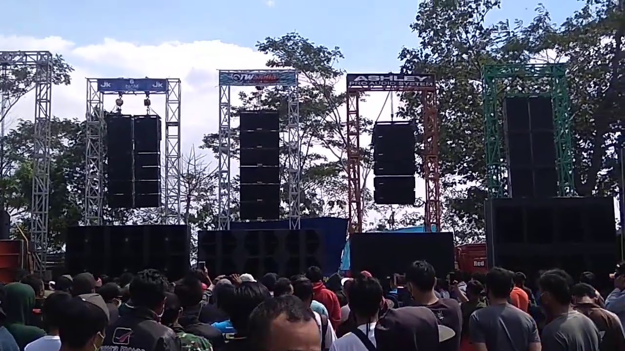 parade sound system mojogedang by TW audio - YouTube