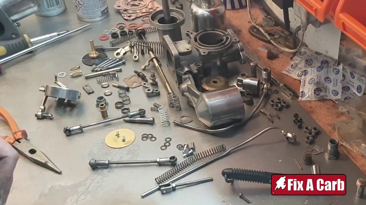 Full assembly process of Twin HD6 SU carbs from 1957 Daimler Conquest ...