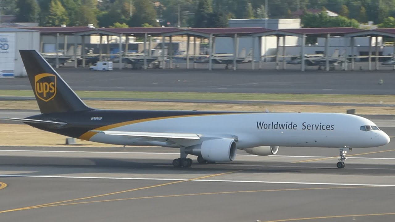 UPS Boeing 757-24A(PF) [N409UP] Takeoff from PDX - YouTube