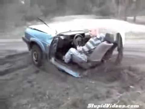 Auto partido a la mitad anda - YouTube