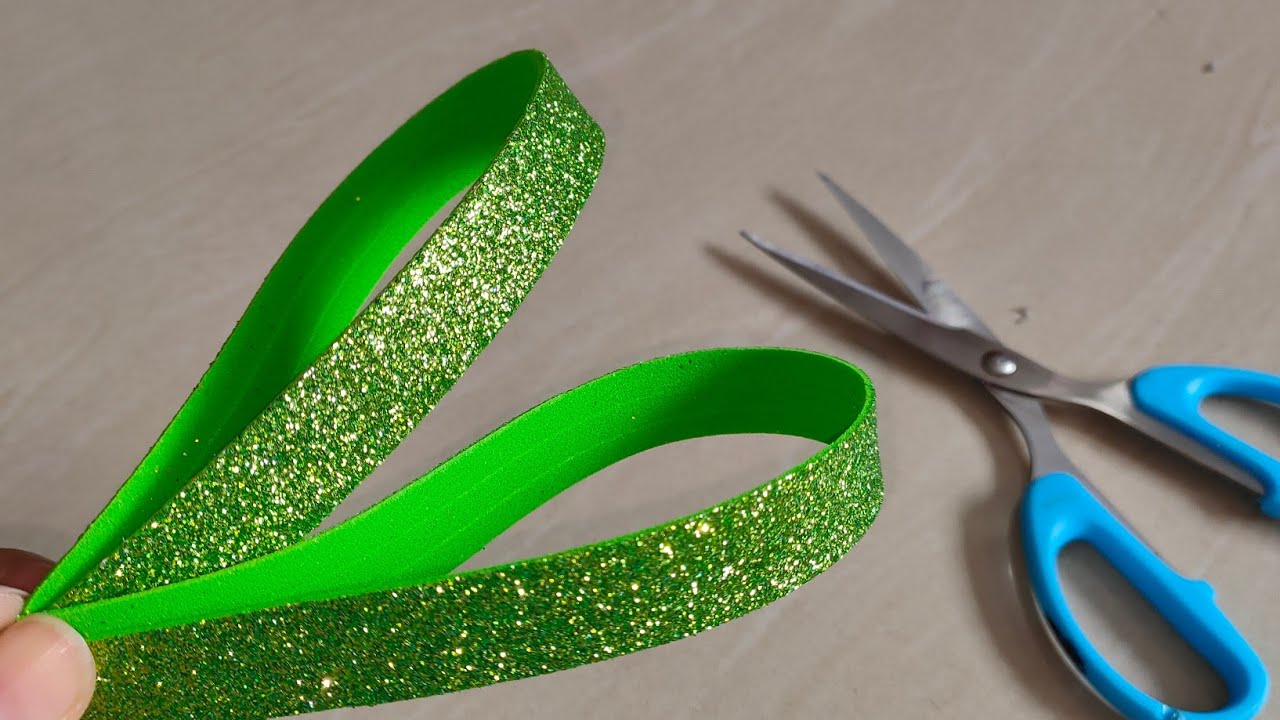DIY/Christmas decor/Christmas ornament Tutorial/Glitter foam sheet ...