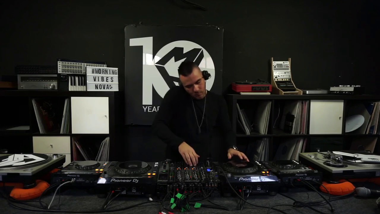 Chriss Jay - Live mix#10 - YouTube