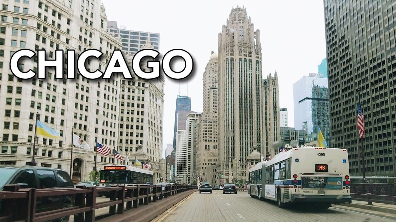 Chicago city drive , driving in the light rain in Chicago , downtown ...