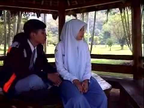 lipsing rina, adik