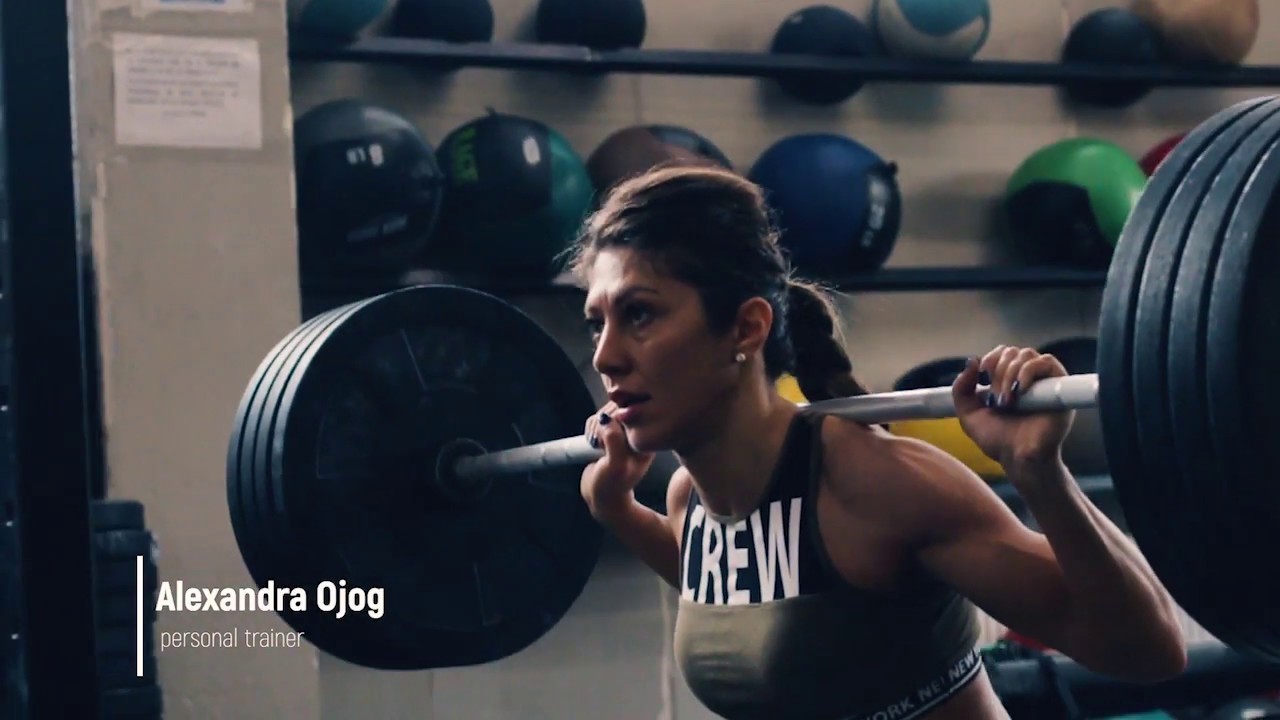 CrossFit cu Alexandra Ojog / personal trainer / Uzina București - YouTube