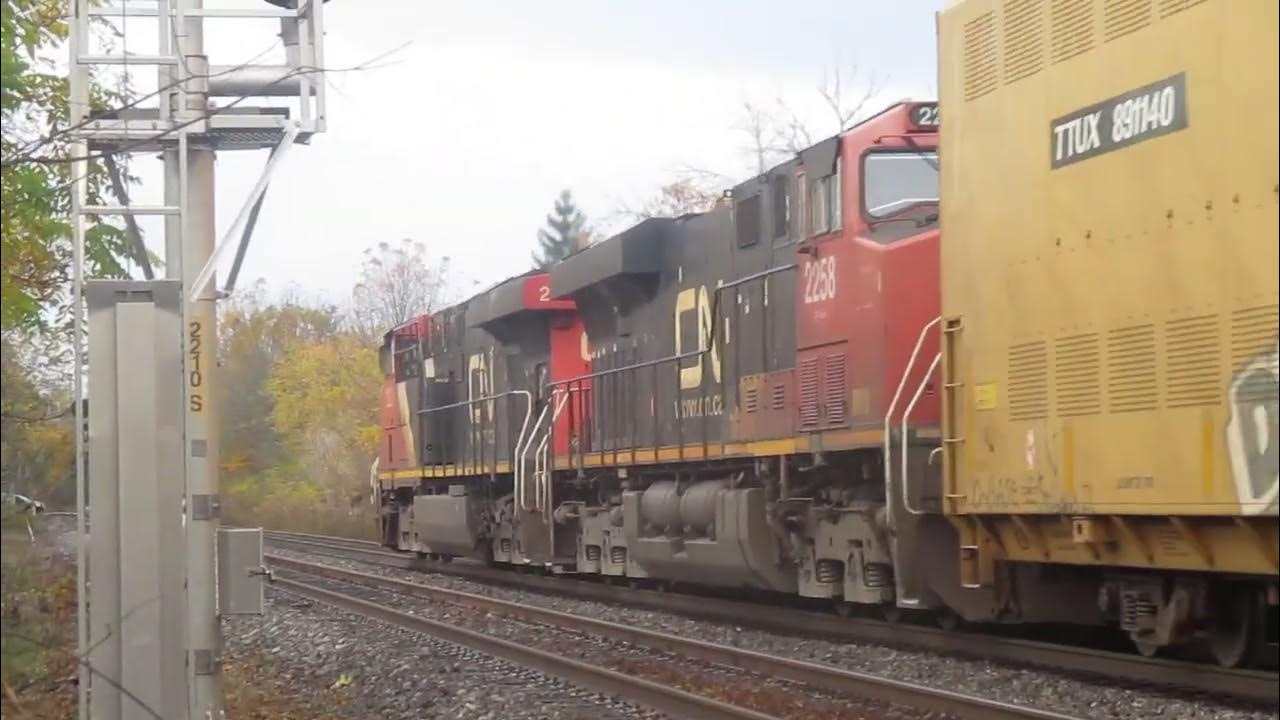 CN 2221 Belleville Ontario (October 27, 2023) - YouTube