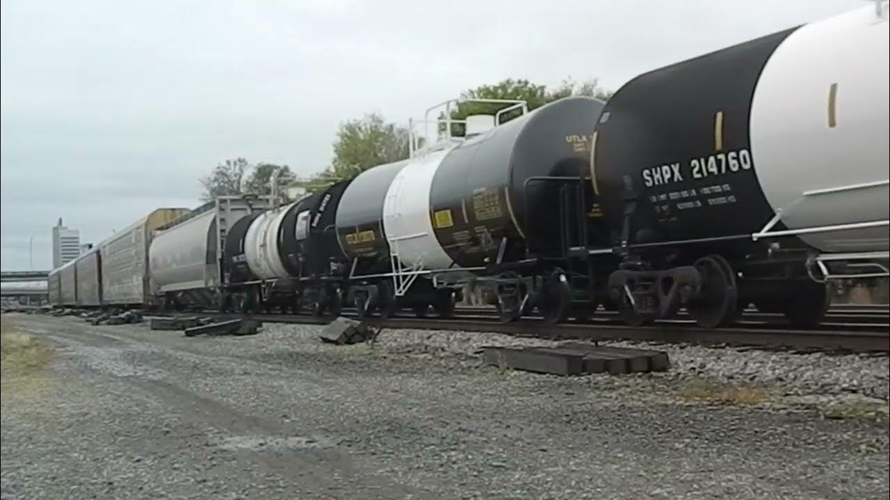 NS 1121 Leads Mixed Freight - 10/27/2025 - YouTube