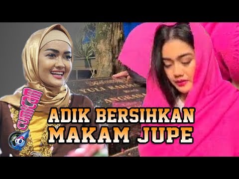 Bulan Ramadan, Nia Anggia Nyekar dan Bersihkan Makam Jupe - Cumicam 24 April 2020