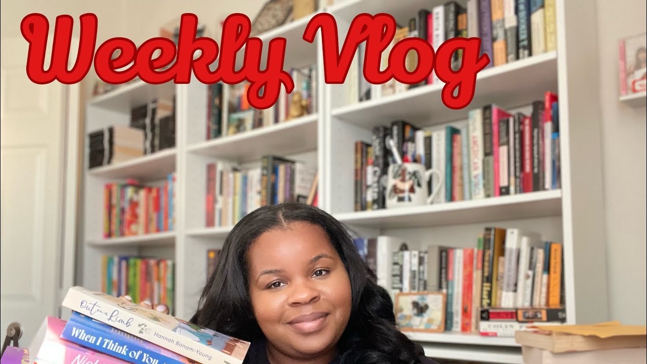 Vlogmas: WEEKLY READING VLOG | Book Shopping, Buying Christmas Gifts ...