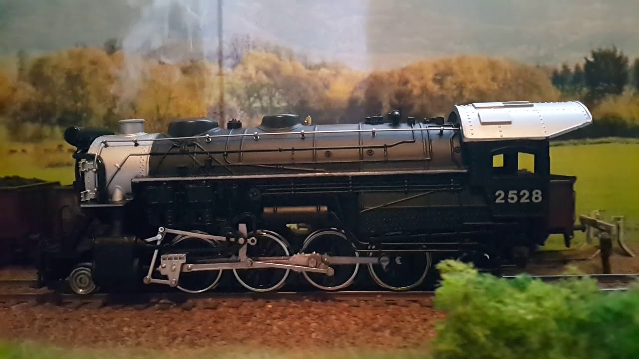 Union Pacific 2528 firmy Bachmann z dekoderem Zimo MX648 - YouTube