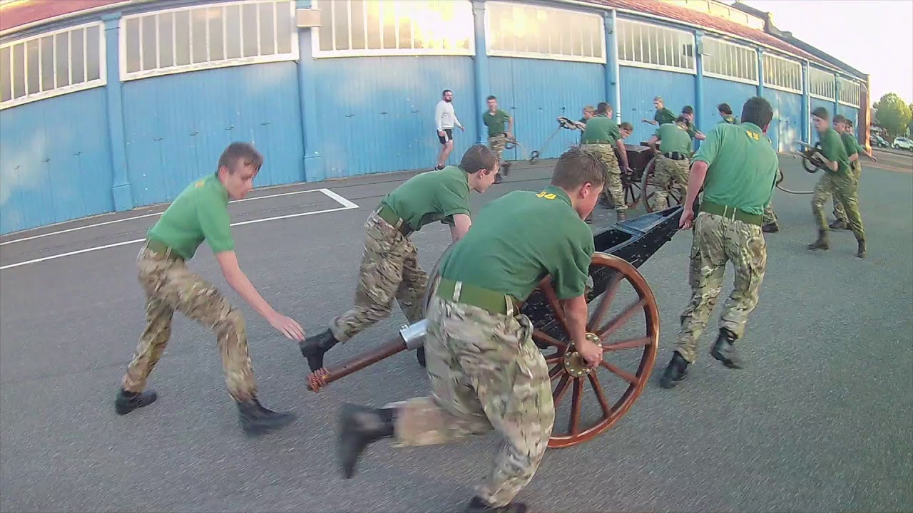 RMVCC Portsmouth Field Gun Team - YouTube