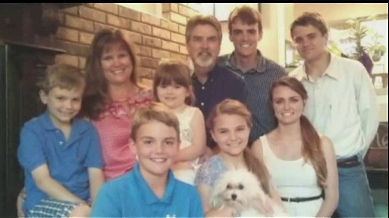 A look inside the service as family mourns Stephen Brumby - YouTube