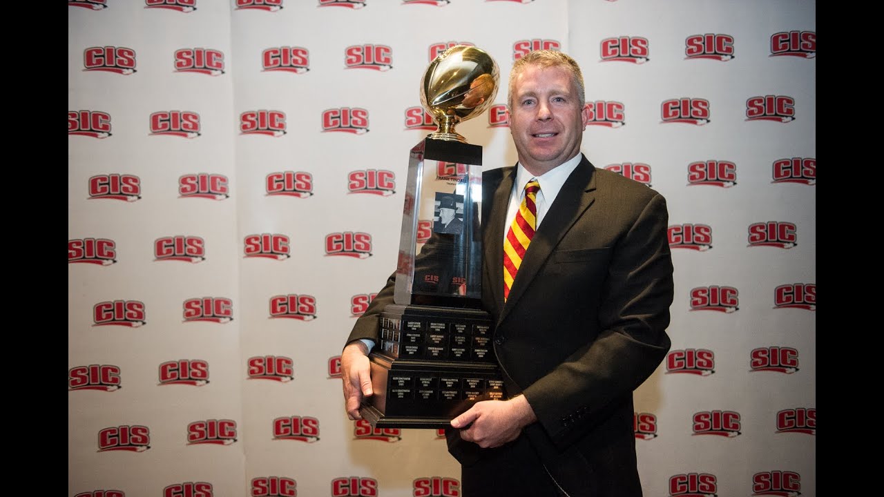 Kelly Jeffrey, Mount Allison 2014 TROPHÉE FRANK TINDALL TROPHY (coach ...