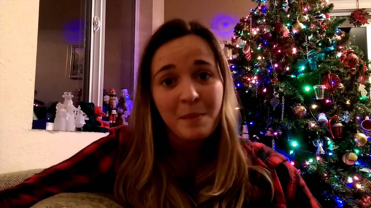 CHRISTMAS story and cover song by Maria Lynn - YouTube