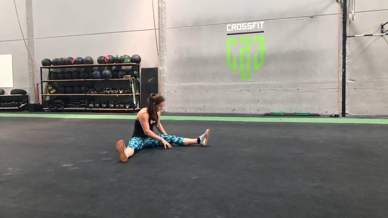 Unilateral straddle compressions - YouTube
