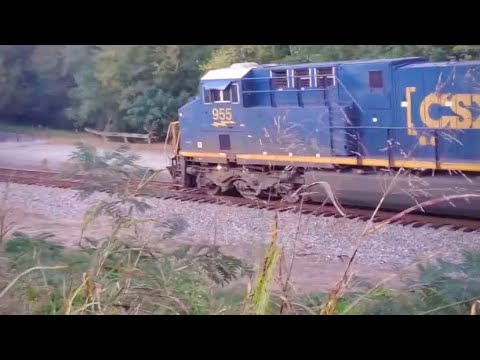 CSX 955 Leads A Chugging M692 in Augusta, GA (Reuploaded) - YouTube