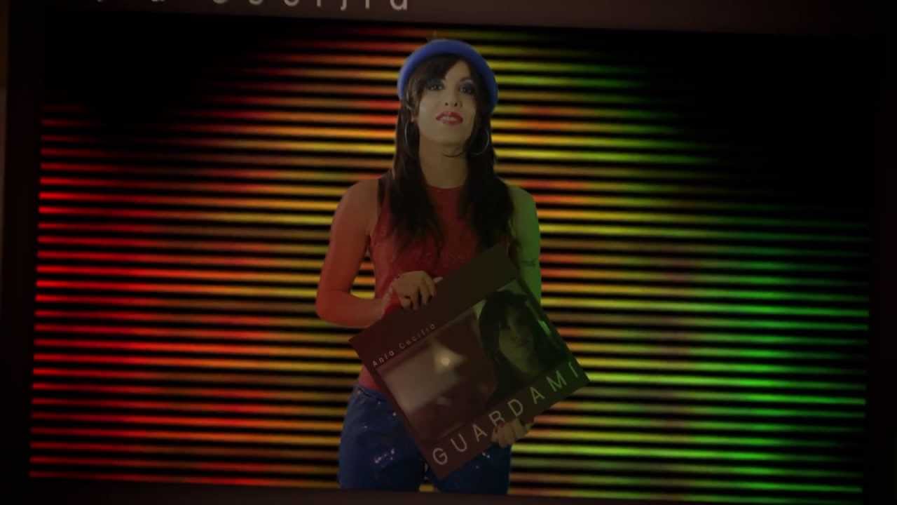 GUARDAMI FULL HD - YouTube