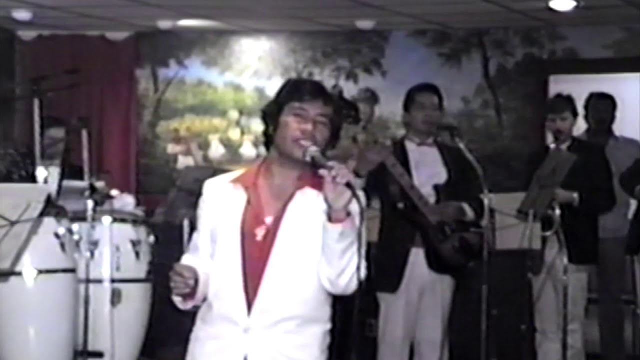 COSAS DE SU EDAD Tony Acosta MEMORIAS,81 EN VIVO - YouTube