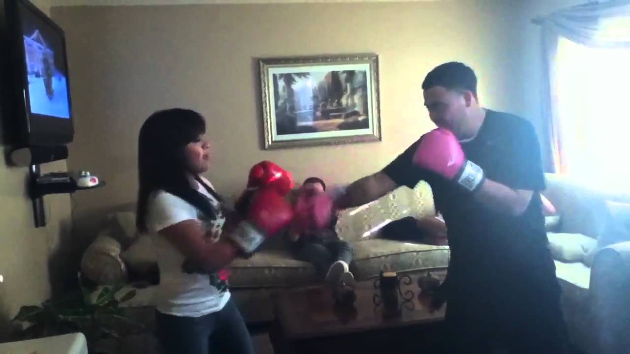 Boxing With Bee - YouTube