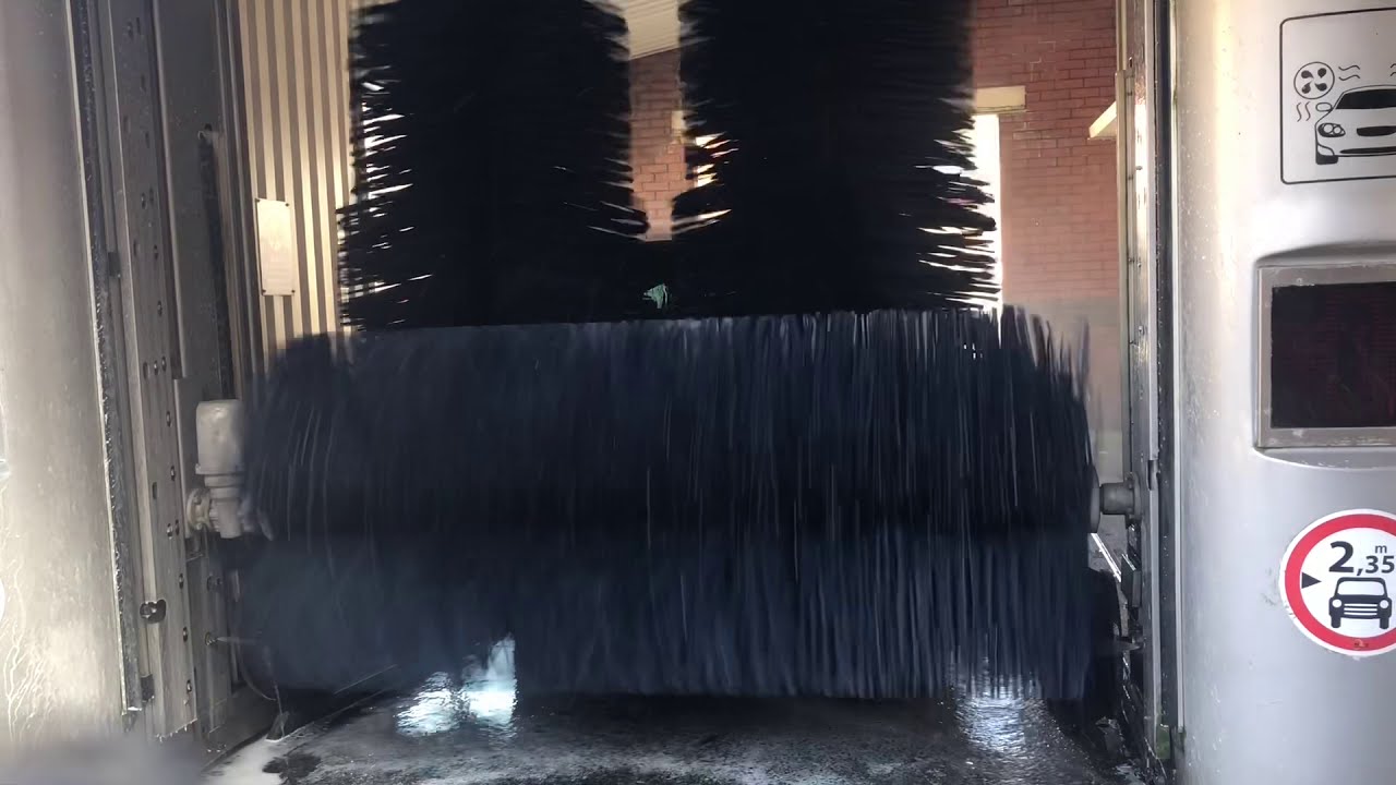 Istobal M12+ at Applegreen - YouTube