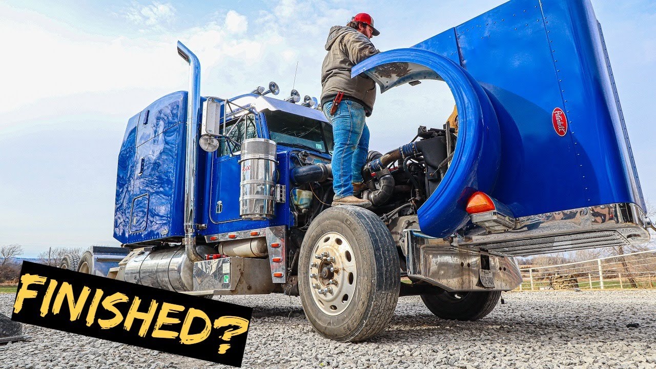 Finish up the Wrecked 379 Peterbilt - YouTube