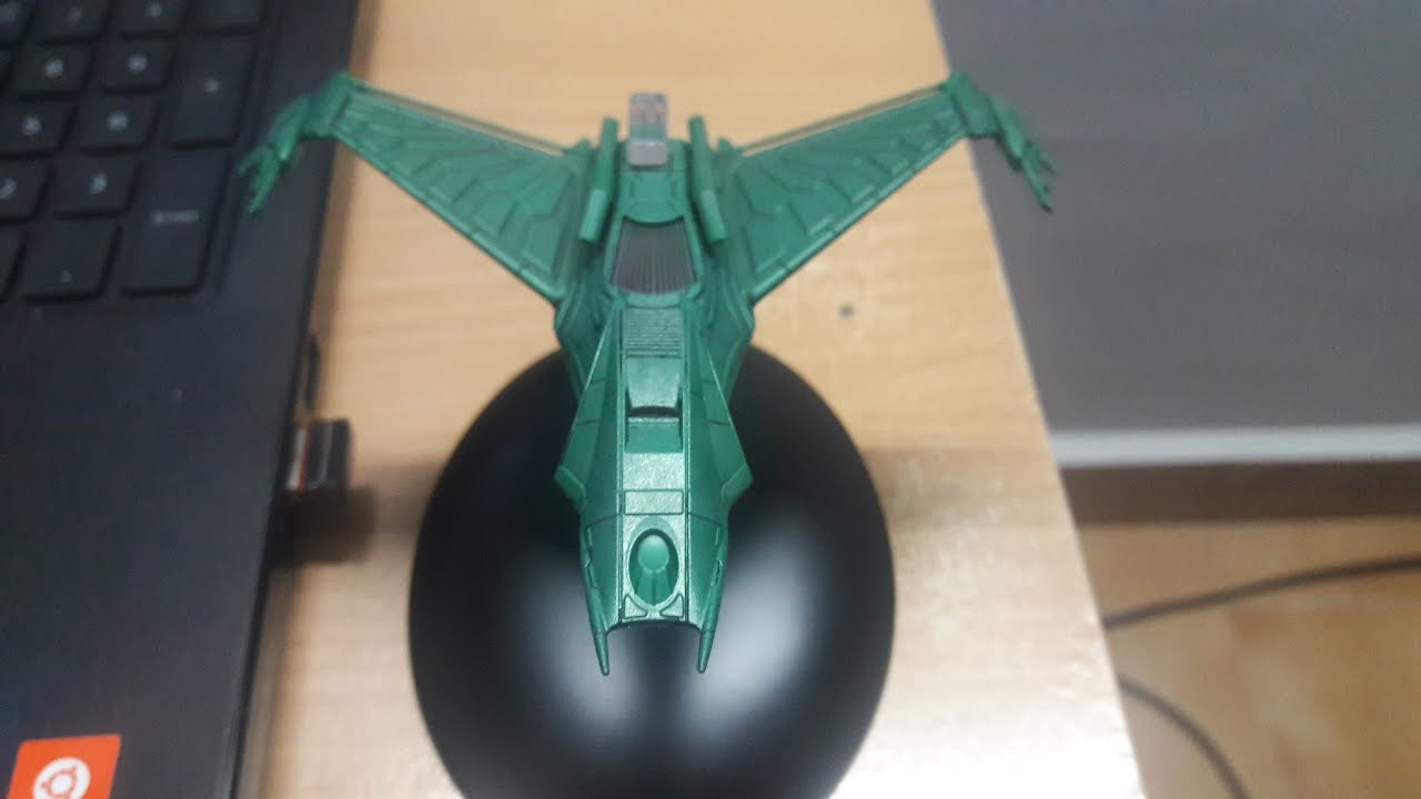 Unboxing The Klingon Augment Ship *Star Trek Starships* - YouTube