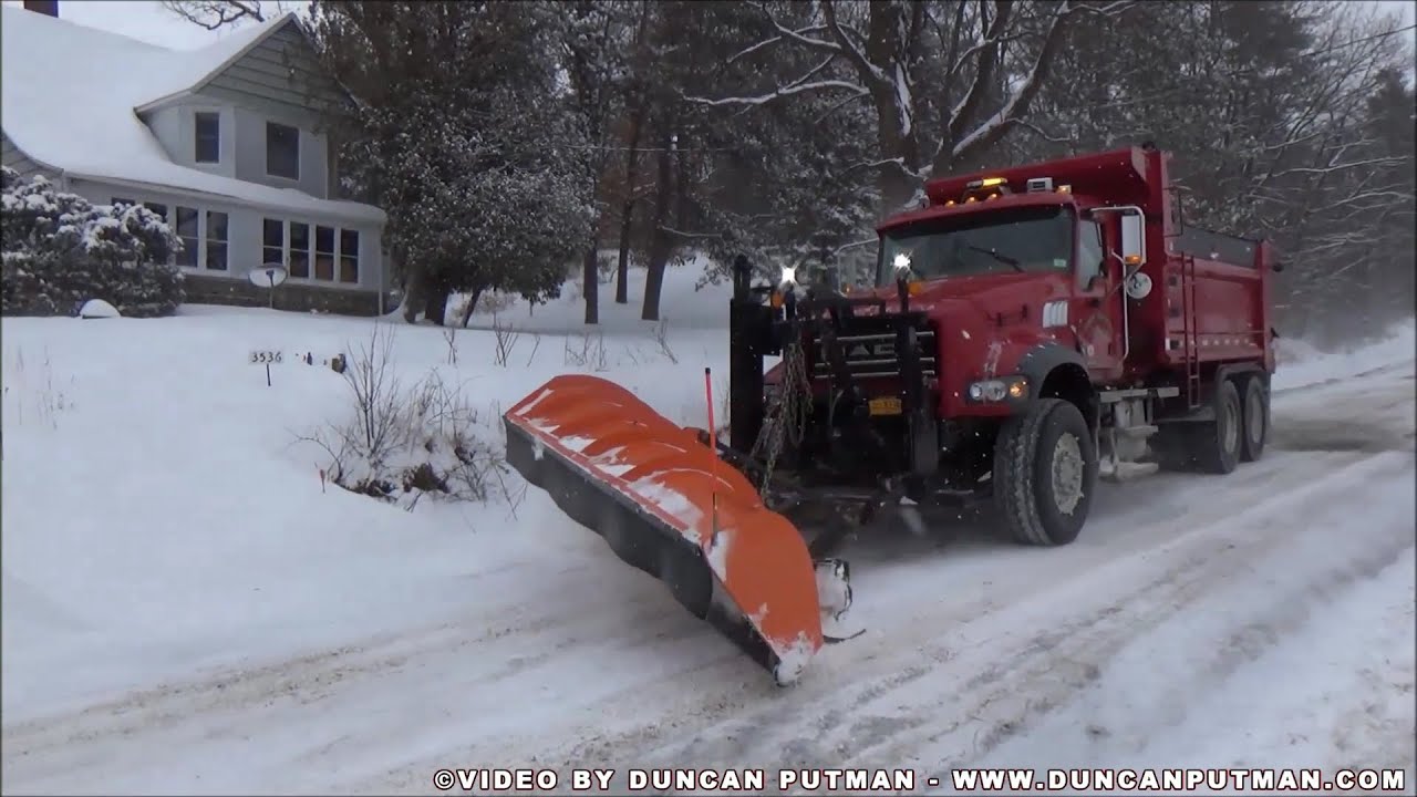 Mack Granite Plowing Snow - February 4, 2022 - YouTube