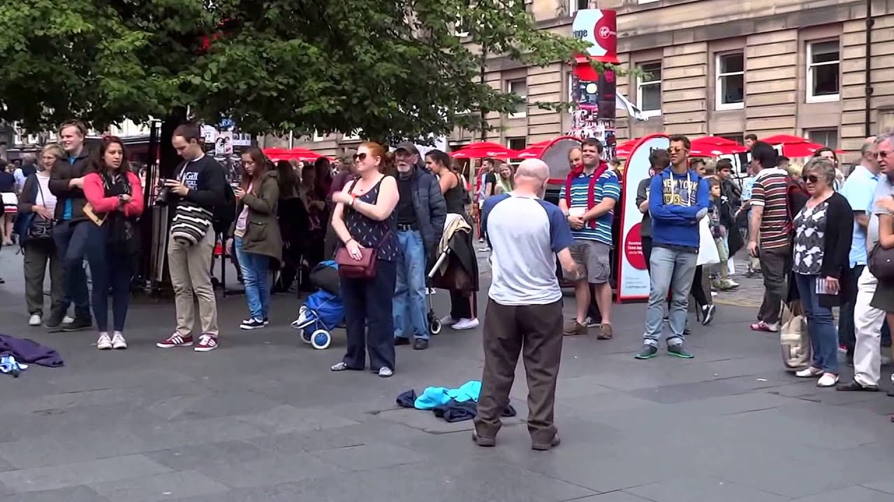 Drunk Scotsman Dancing Festival Fringe Edinburgh Scotland - YouTube