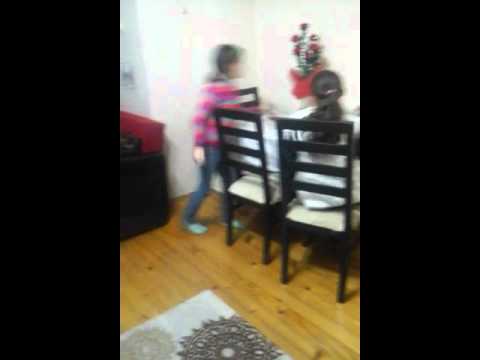 Kızlar, soygun var!