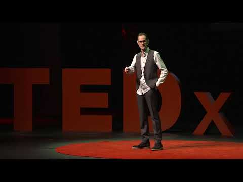 Atoma inanmayın. Sorgulayın! | Erkcan Özcan | TEDxIstanbul