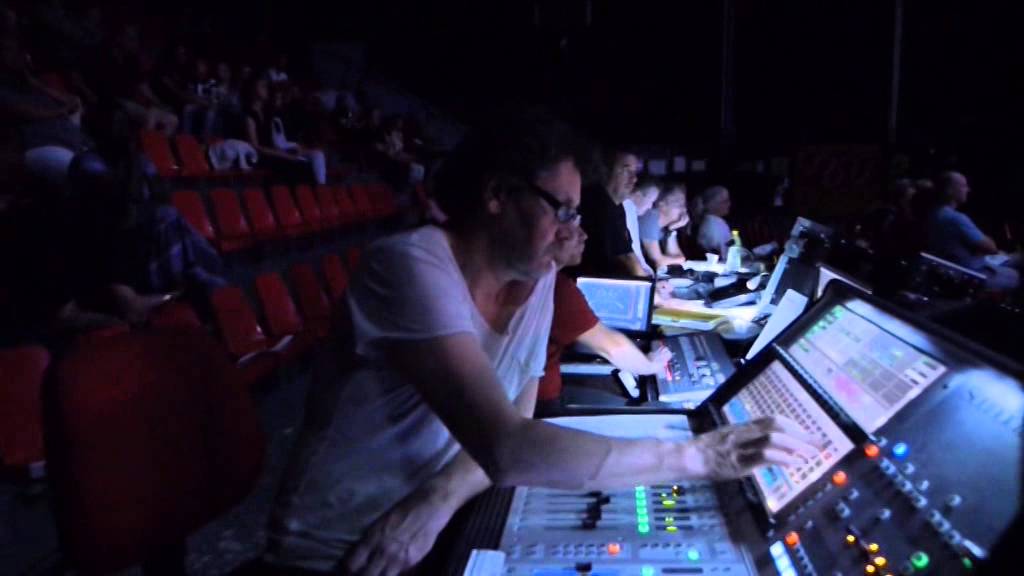 Foot Tapper - The Shadows - YouTube