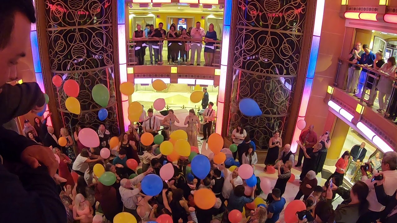 ballon drop party - YouTube