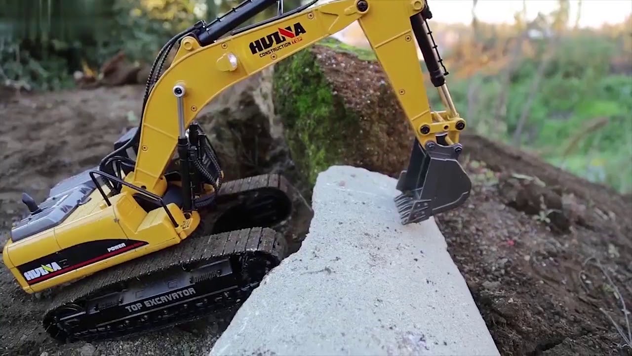 Huina 1580 RC Excavator - Huina Construction Toys - YouTube
