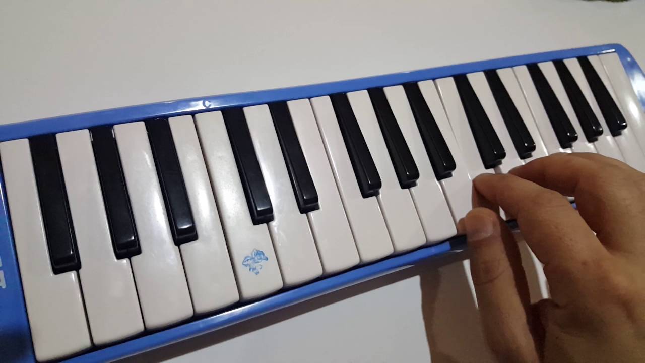 Hucum Marşı Melodika - YouTube