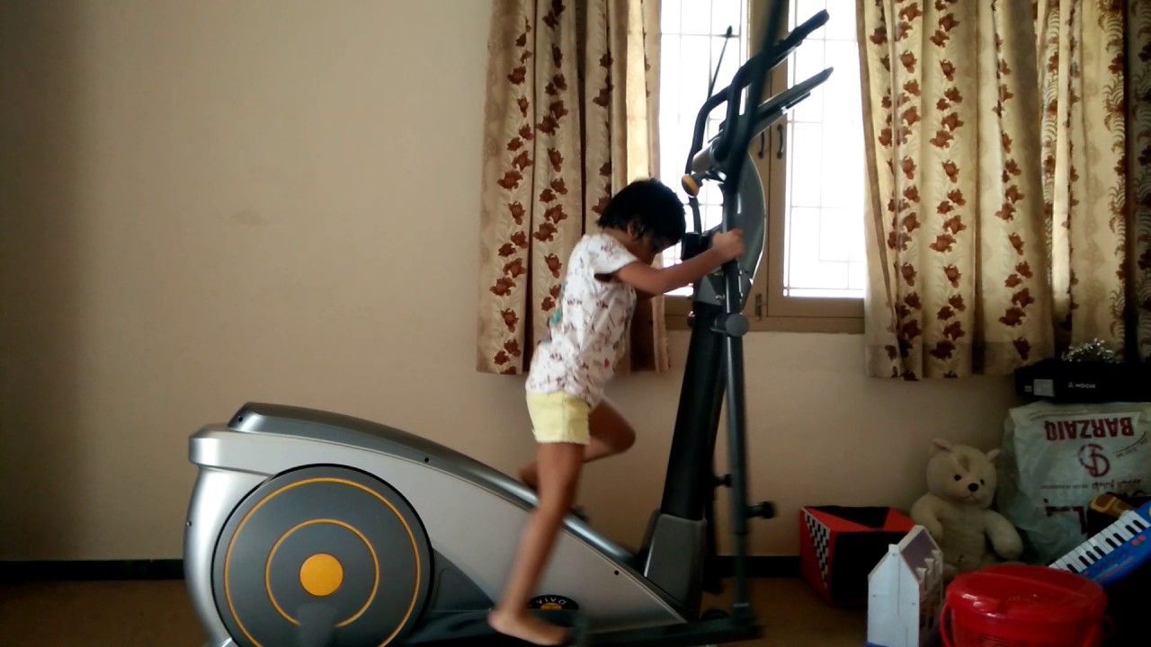 Three year kid using Elliptical Trainer - YouTube