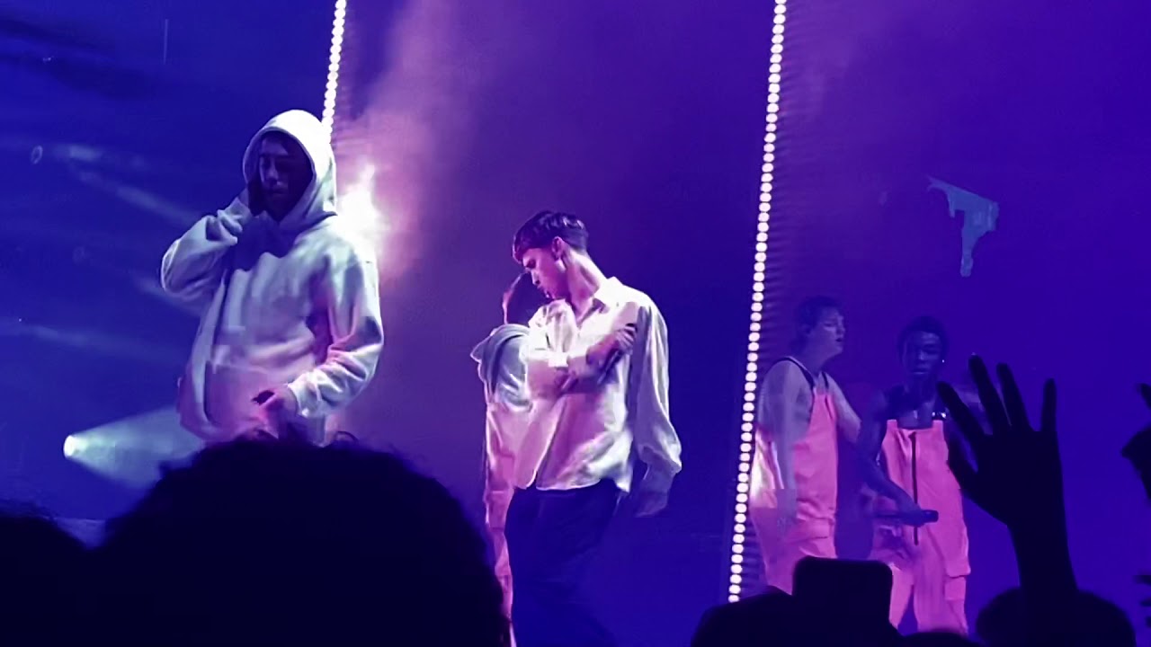 Brockhampton- SUGAR Live ft. Ryan Beatty at Hollywood Palladium - YouTube