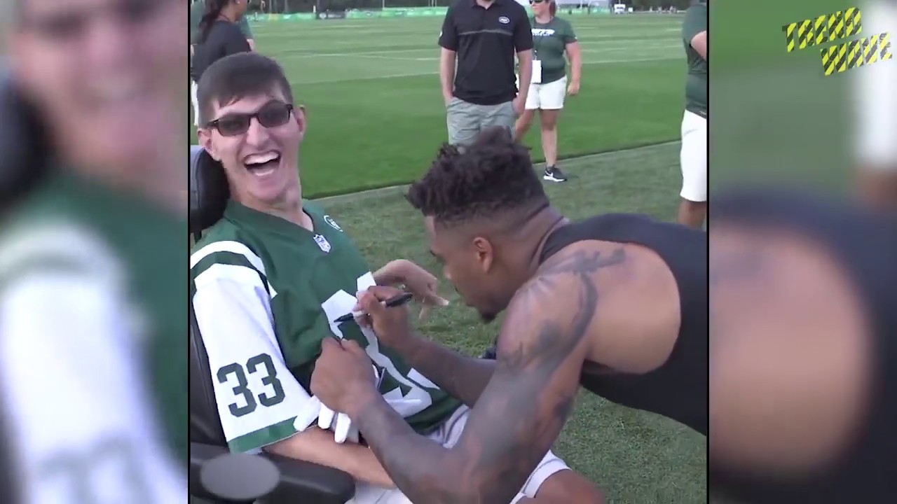 20 BEAUTIFUL MOMENTS OF RESPECT IN SPORTS - YouTube