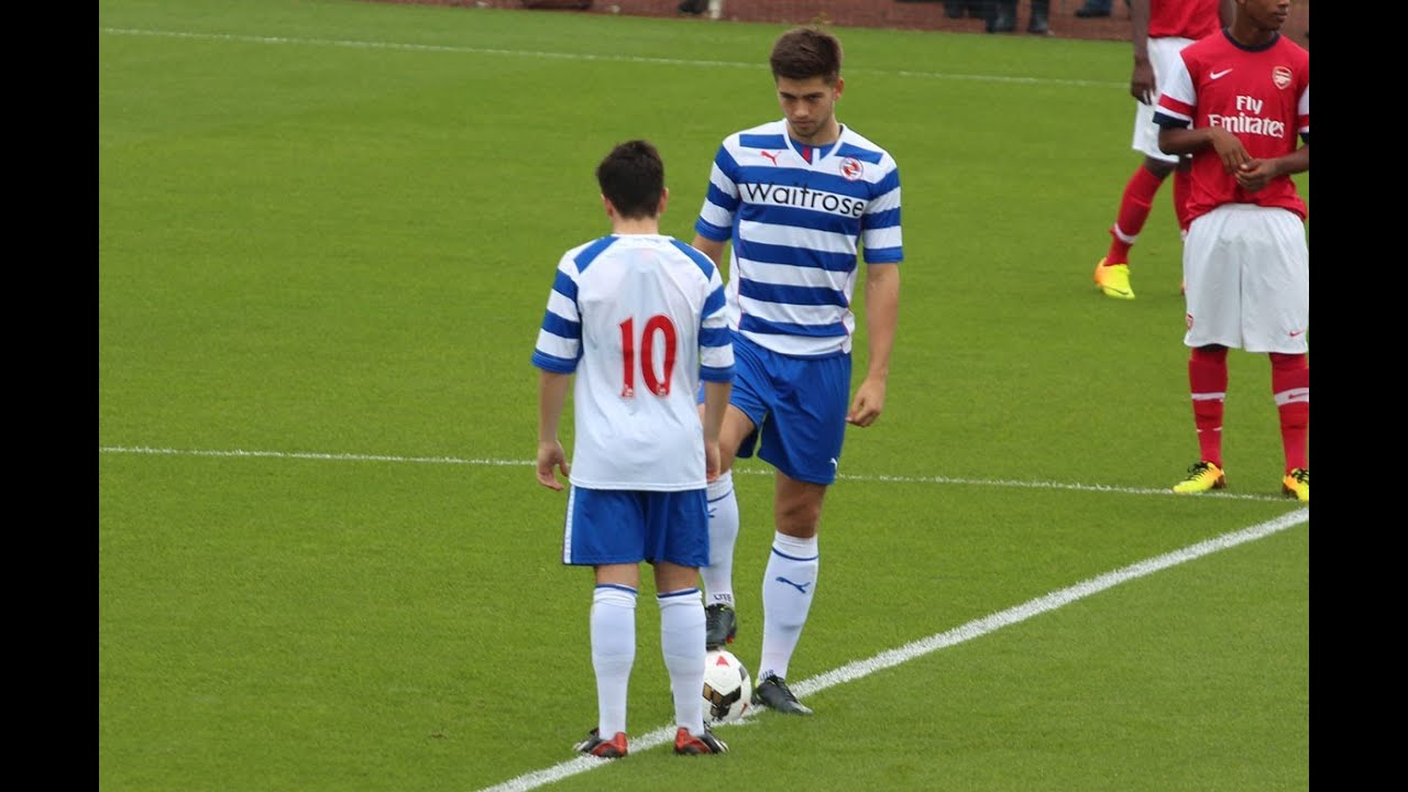 How to score from kick-off | Perfect team goal | Reading FC Academy ...