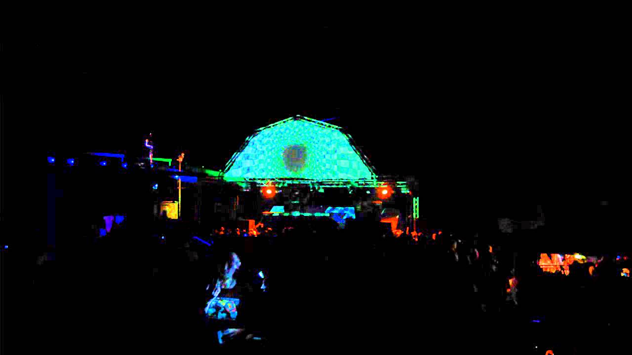 SPACE PIKNIK 2015 Cirkus Alien 2 - YouTube