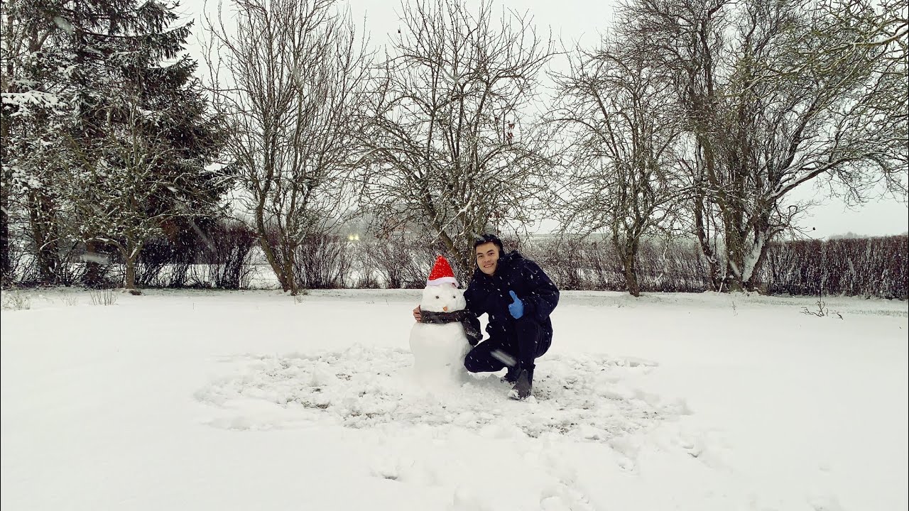 building a snowman in Norway #memories #norway #huybom - YouTube