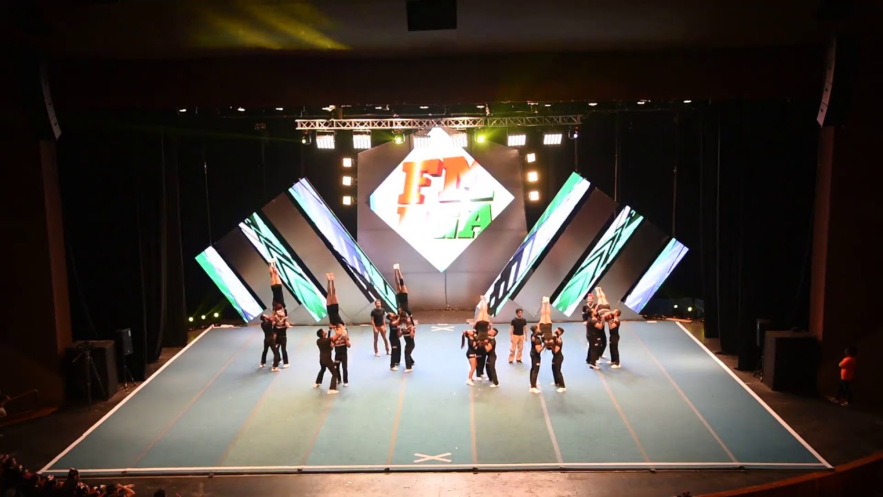 SELECCIÓN GUANAJUATO CHEER MASTER MIXTO 2018 - YouTube