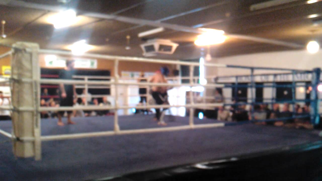 Rod Costa first mma fight round 1 - YouTube