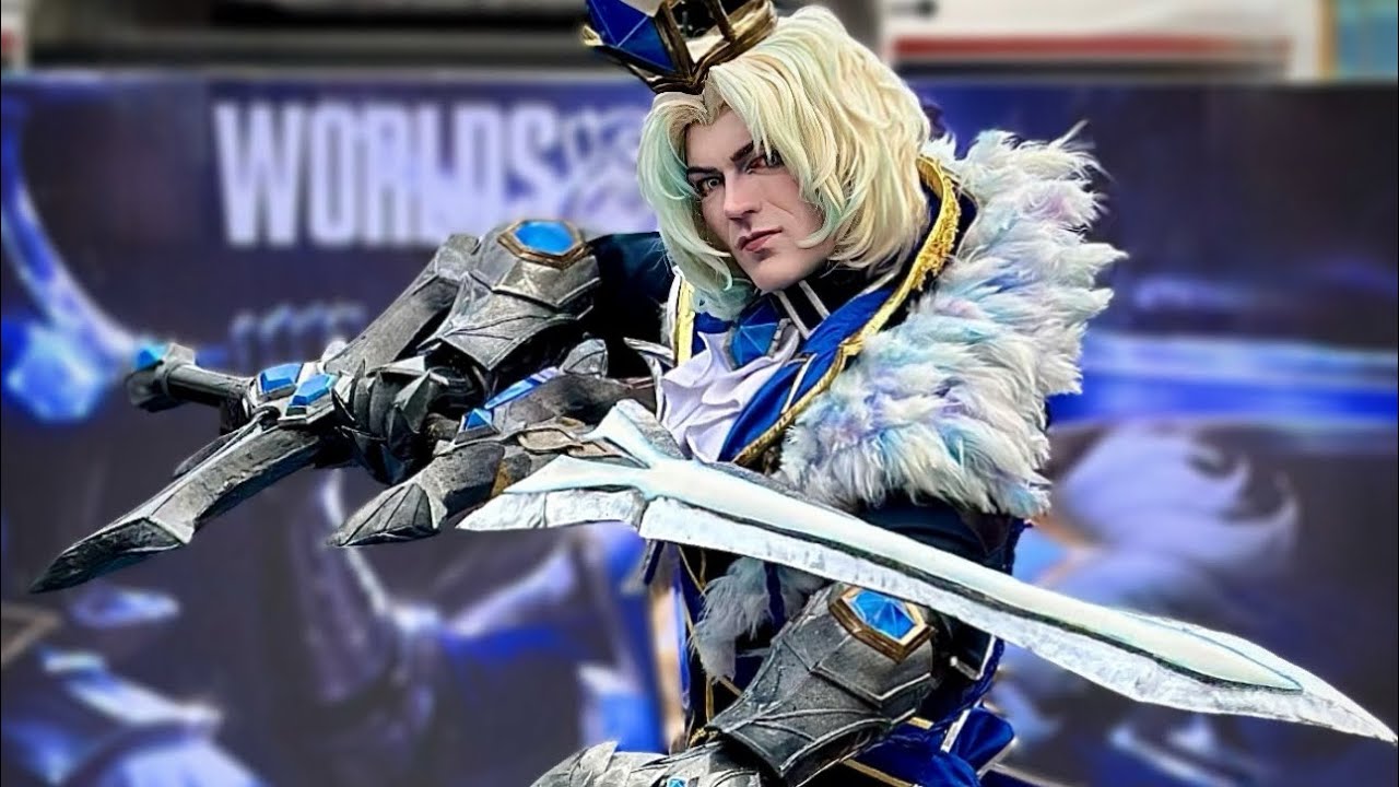 Being a professional cosplayer at League of Legends Fan Fest & Worlds ...