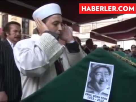 Mahsun Kırmızıgül Erol Günaydın'ın cenazesinde... (17.10.2012)     (1.ci video)