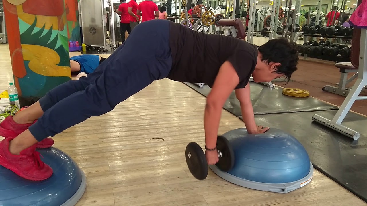 "one arm dumbell row on bosu ball" - YouTube