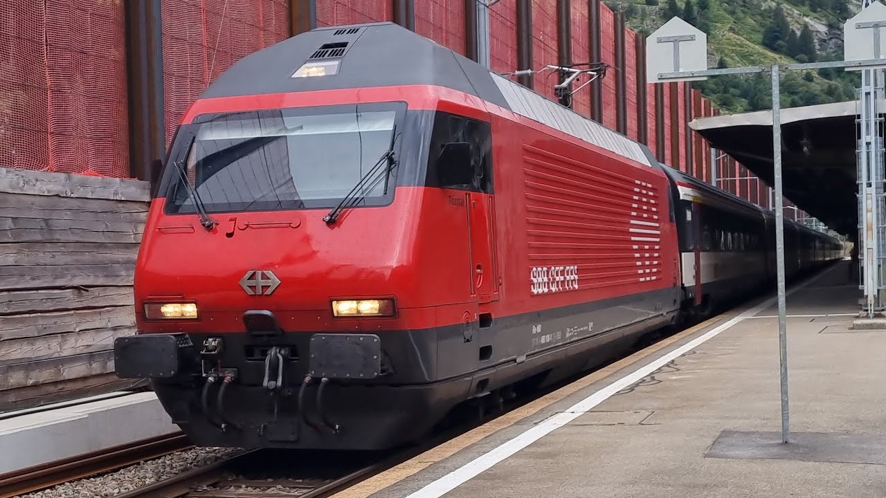 SBB EW IV Pendel abfahrt in Göschenen - YouTube